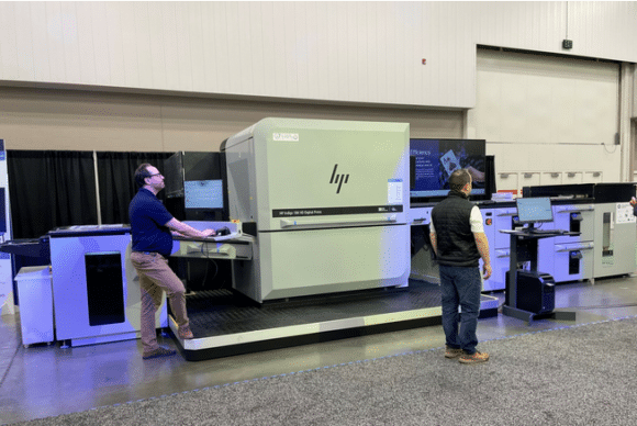 HP präsentiert neue Digitaldruckmaschinen und automatisierte ...